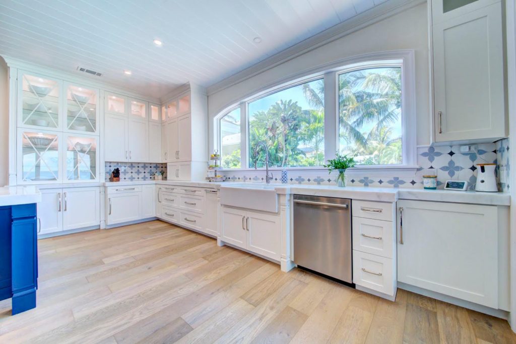 beautiful ocean inspired kitchen and bathroom design and installation ...